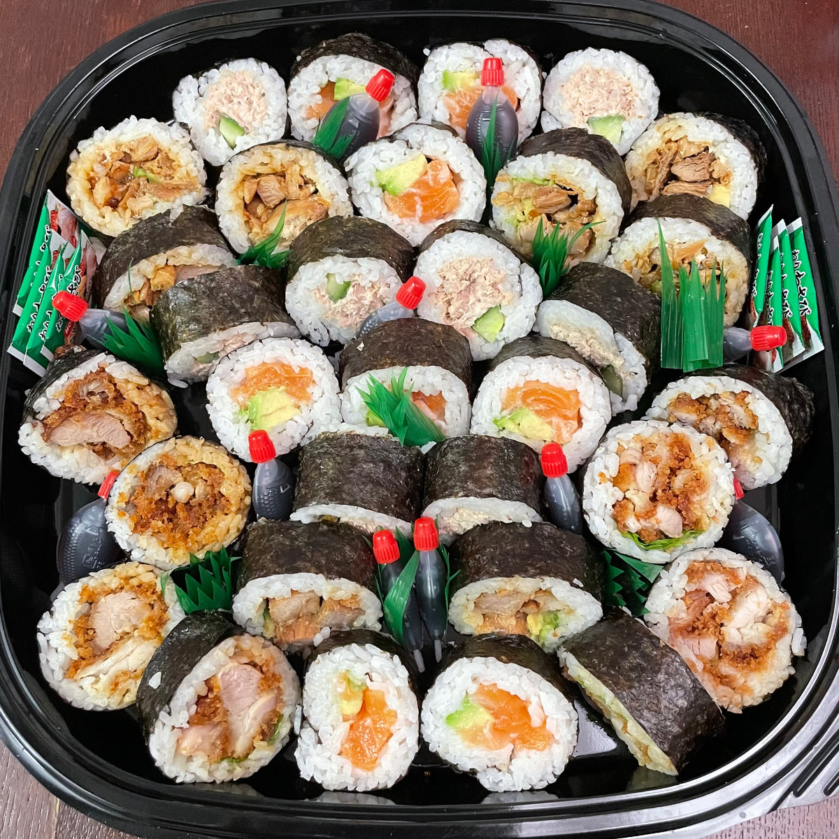 Zushi Platter A - Mixed Maki – Sha Patisserie